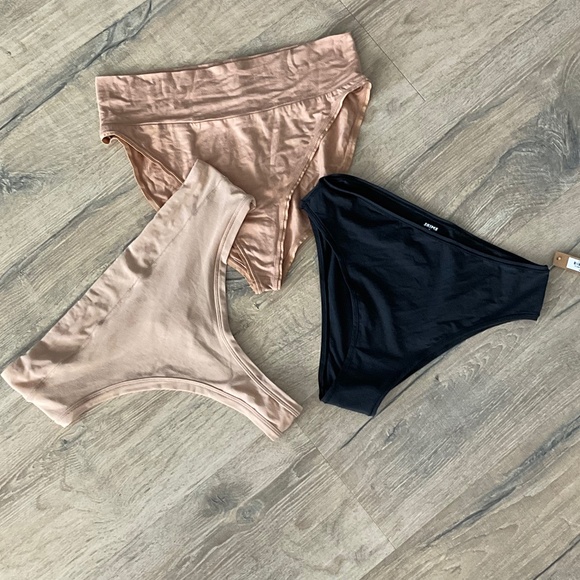 SKIMS | Intimates & Sleepwear | Nwt Skims 3pk Bundle Panties Mix Style ...